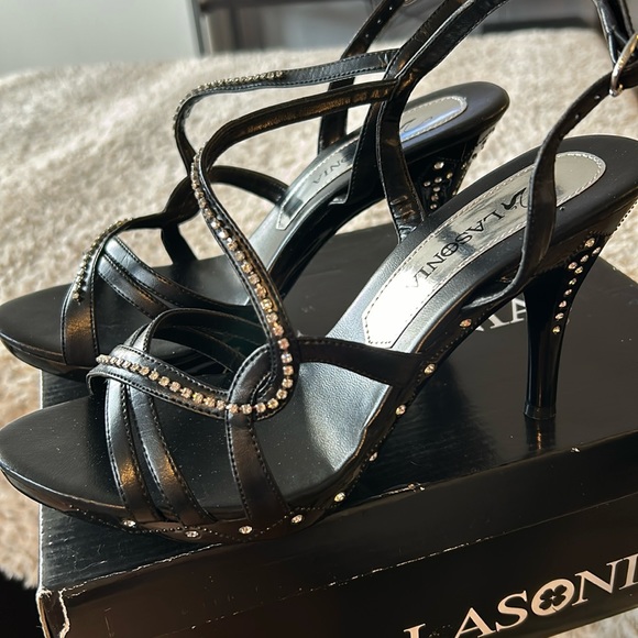 Lasonia | Shoes | Nib Lasonia Heeled Sandals | Poshmark
